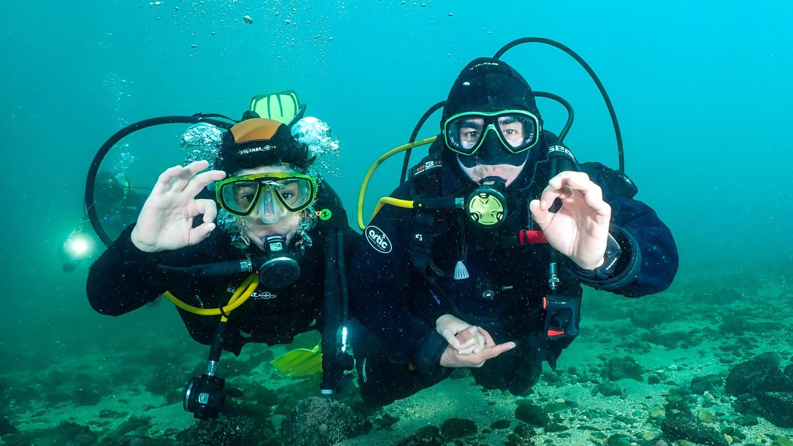 Bucea por primera vez - Caneo Divers